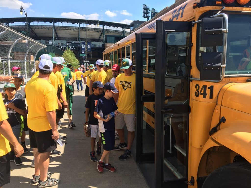 Trinity Transportation Donates Buses to Wayne State's Baseball Camp